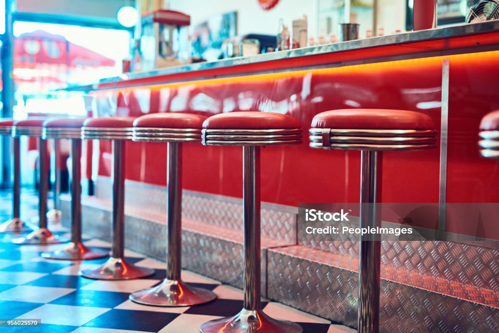Recréez l’ambiance d’un diner des années 50 dans votre cuisine ...
